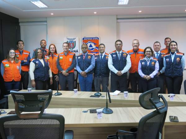 Defesa Civil do Paraná recebe visita de integrantes da Defesa Civil do ...